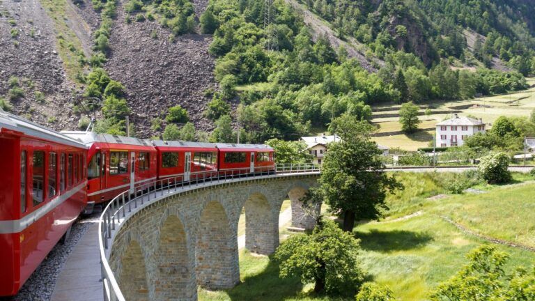 5 Unforgettable Scenic Train Rides In Europe