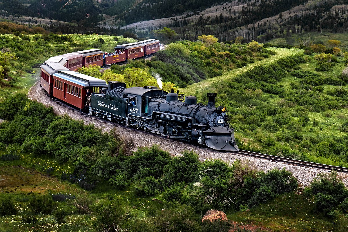 7 Best Scenic Train Rides in Colorado Ranked