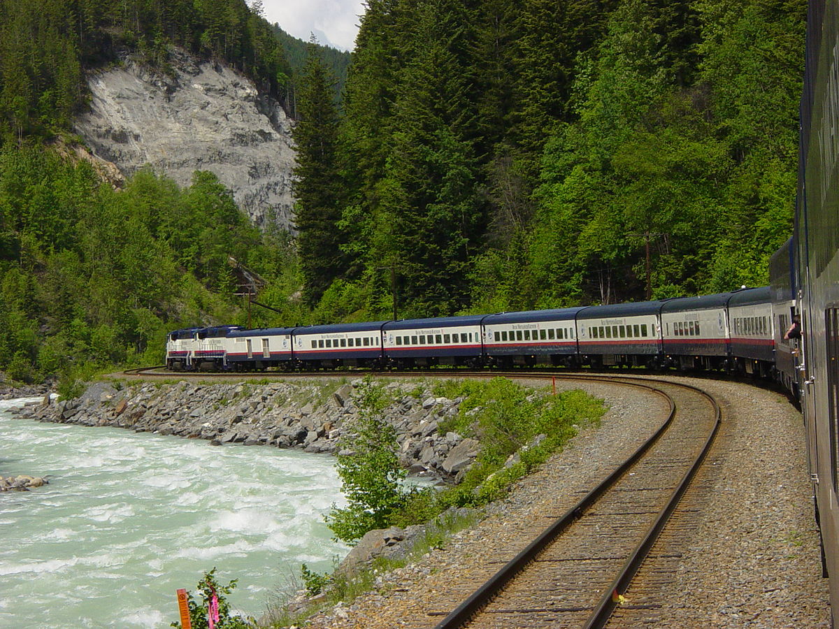 Rocky Mountaineer Train Ride: Guide For First Timers