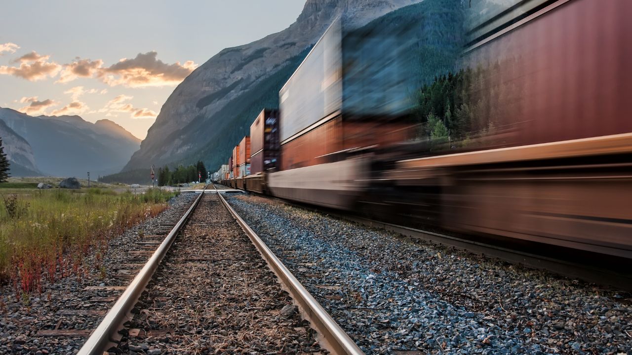 Rocky Mountaineer Train Ride: Guide For First Timers