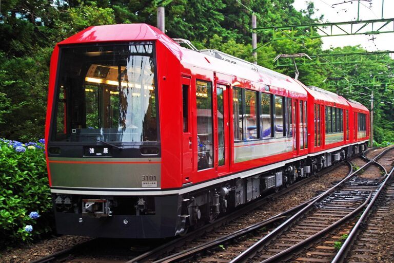 10 Best Scenic Train Rides In Japan to Explore