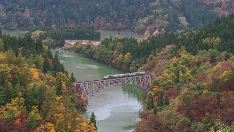10 Best Scenic Train Rides In Japan to Explore