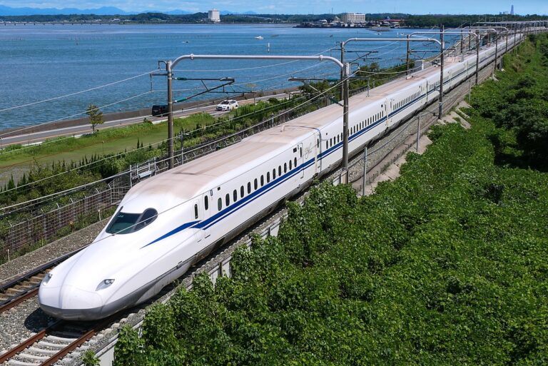 6 Most Famous Bullet Trains In Japan